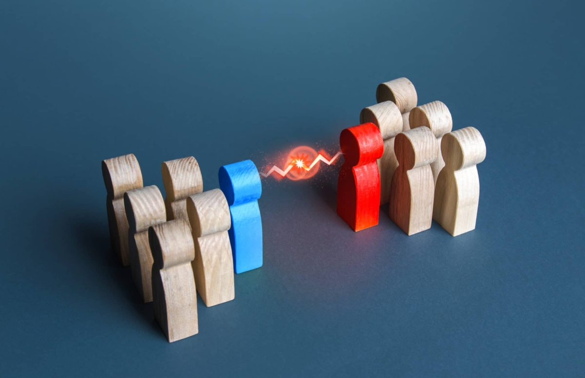 Assertive vs Aggressive Communication: The Secret Behind Effective Leaders