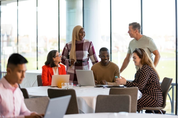 Horizontal Leadership | CMOE